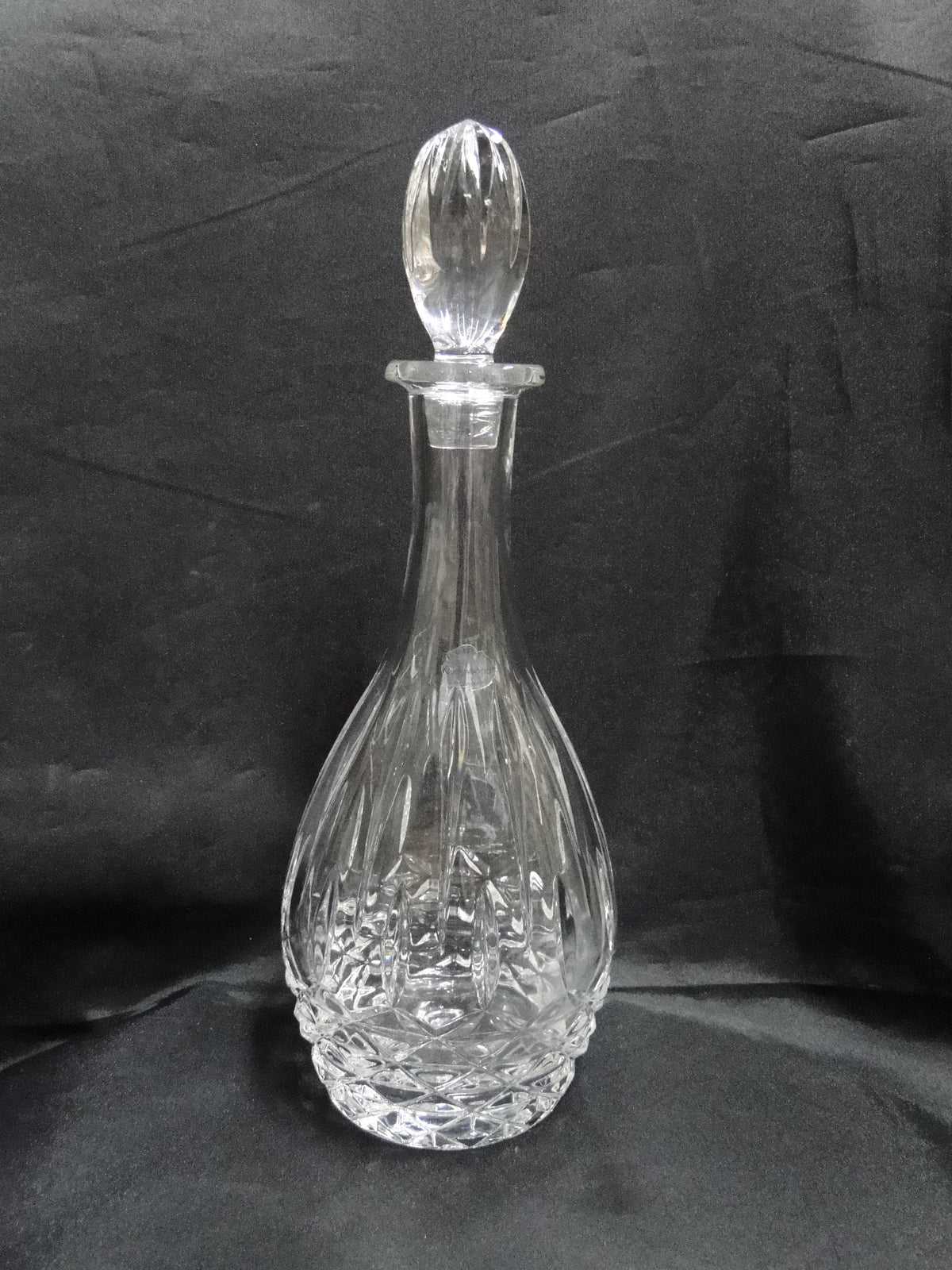 Wedgwood Crystal, Vertical & Criss Cross Cuts: Decanter & Stopper, 12 ...