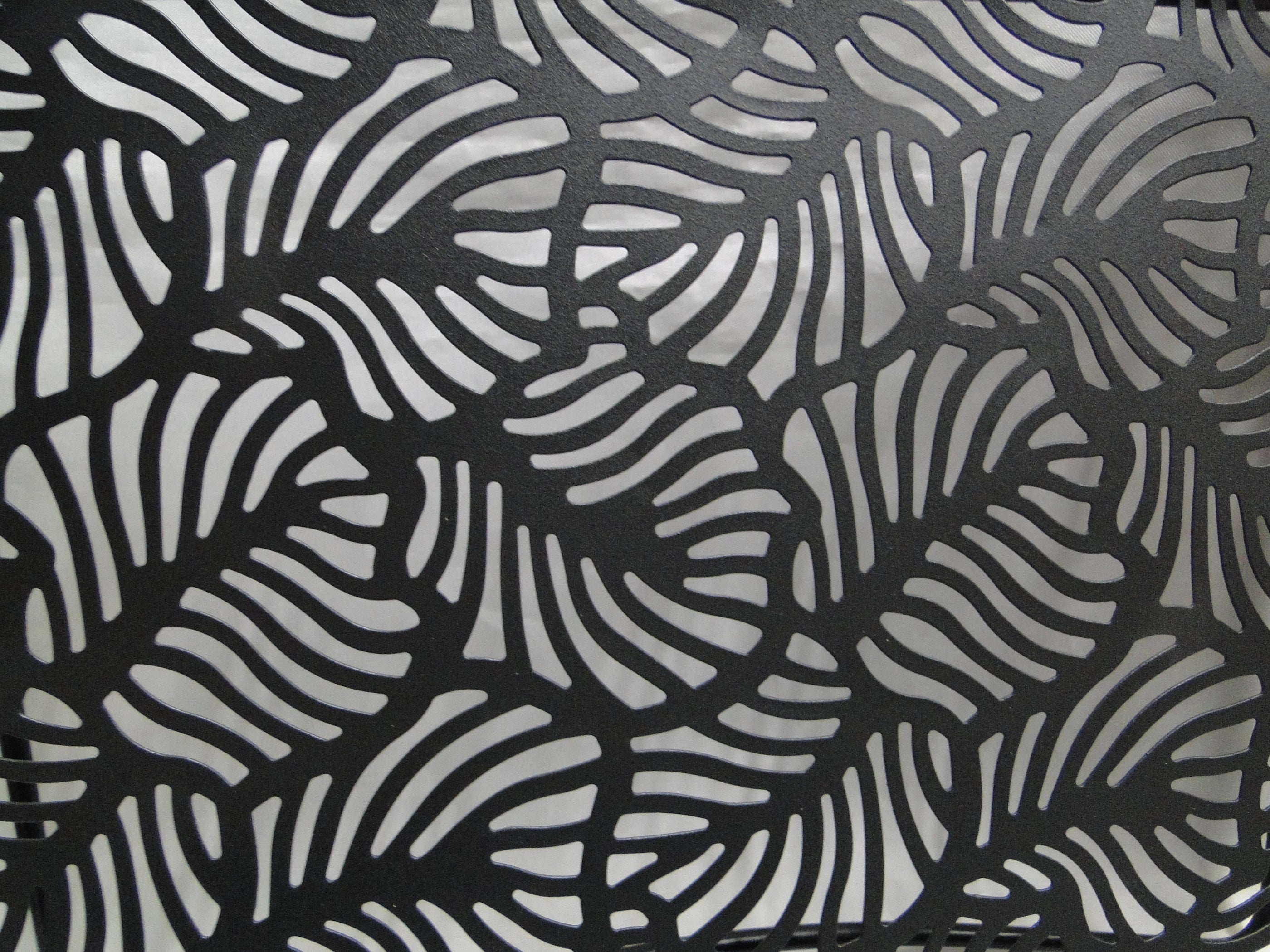 Tripar Wave Black Iron Display Stand w/ Leaf Design for One Book ...